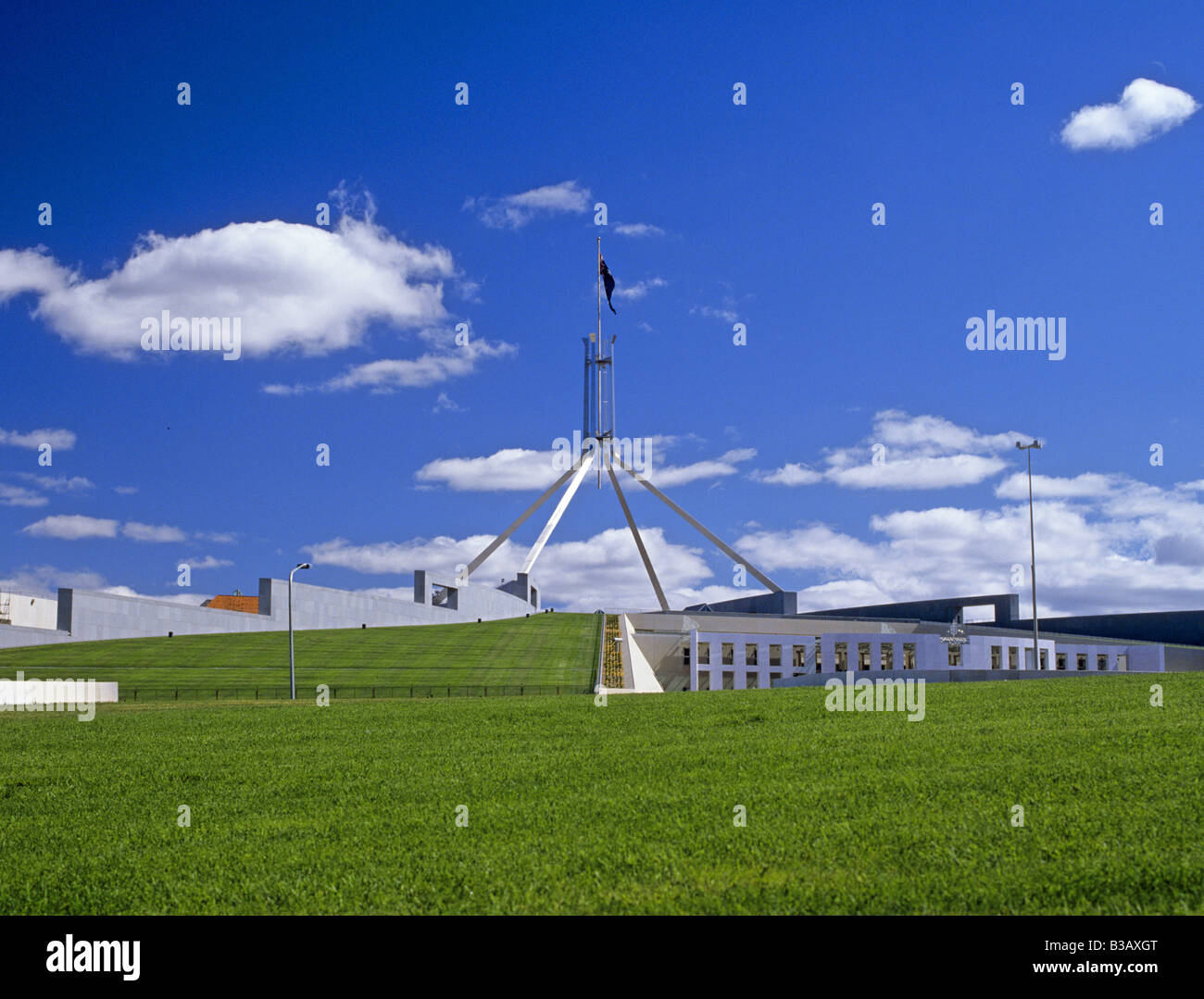 Commonwealth parliament australia hi-res stock photography and images ...