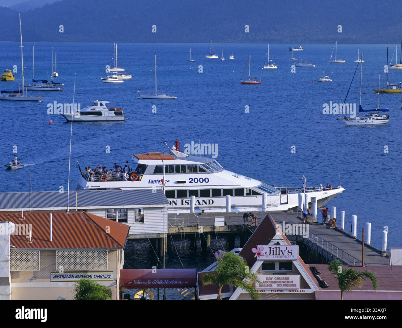 Shute harbour hi-res stock photography and images - Alamy