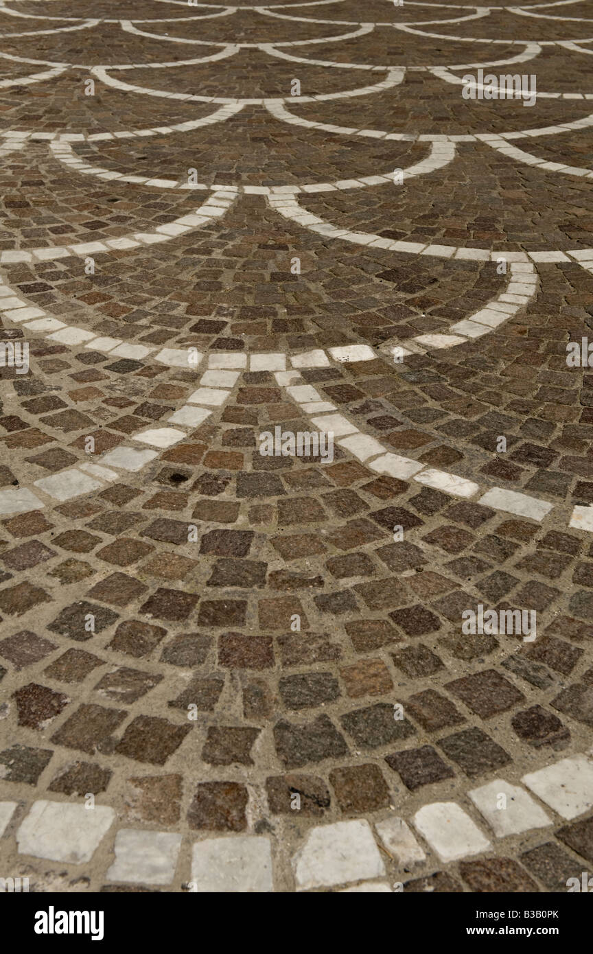 Pavement attractions hi-res stock photography and images - Alamy