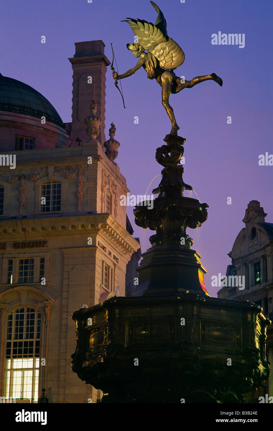Eros statue at piccadilly circus hi-res stock photography and images ...
