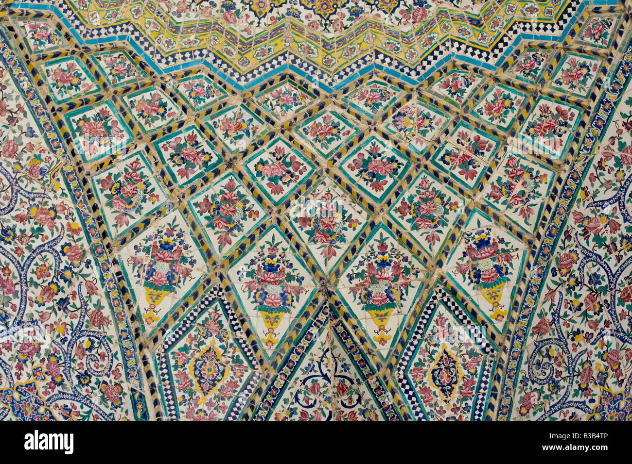 Mosque decoration hi-res stock photography and images - Alamy