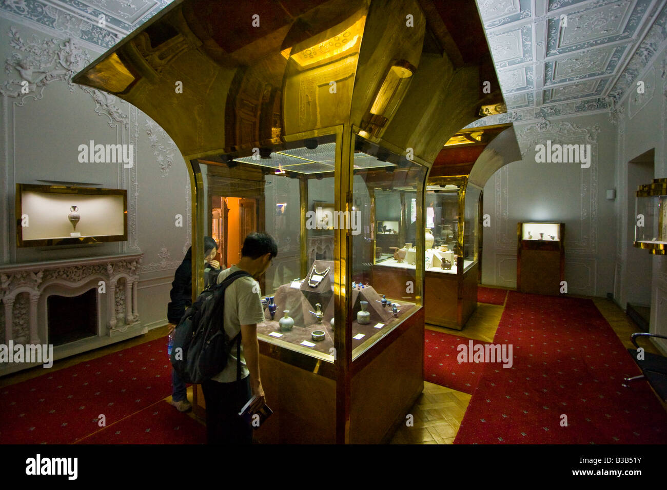 Iranian museum hi-res stock photography and images - Alamy