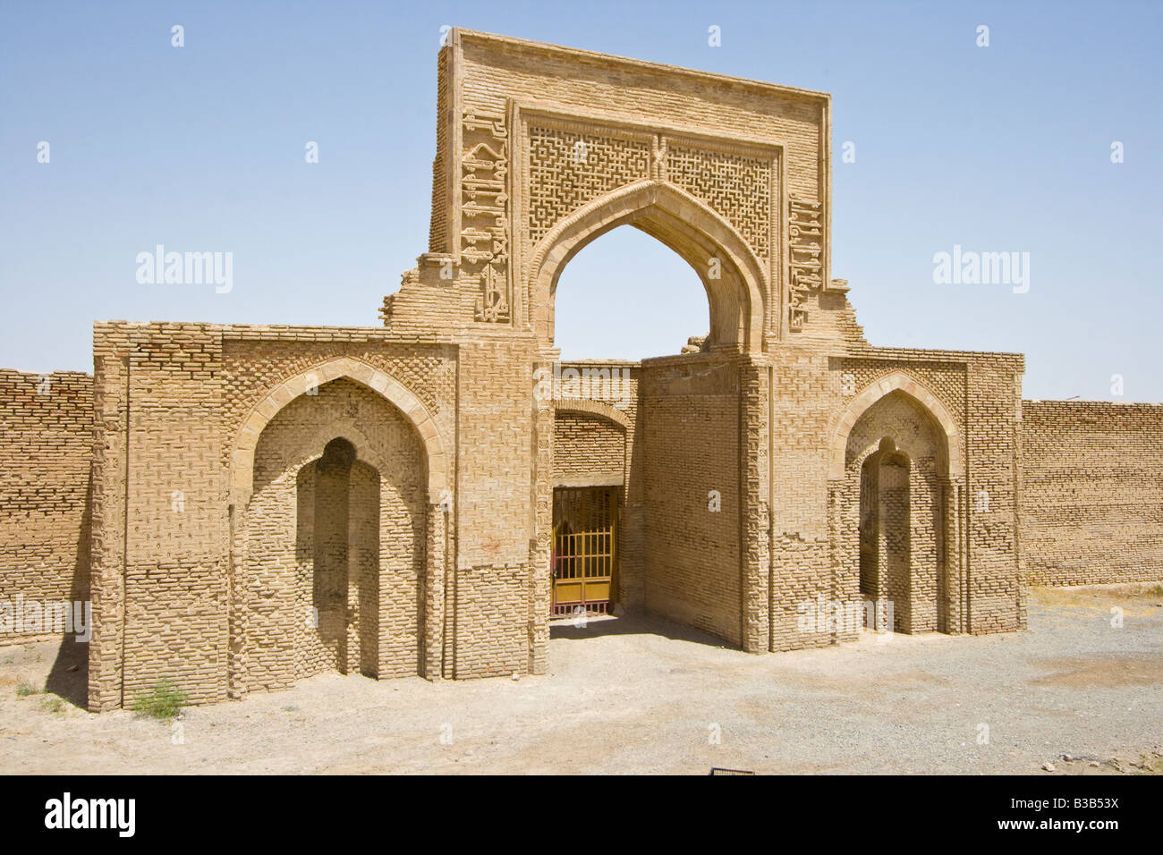 Rubat sharaf caravanserai iran hi-res stock photography and images - Alamy