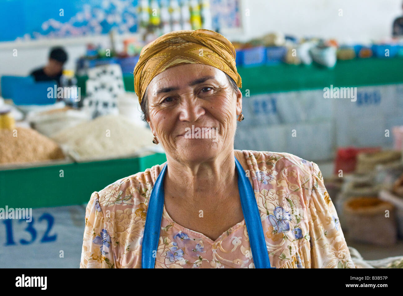 Samarkand market hi-res stock photography and images - Alamy