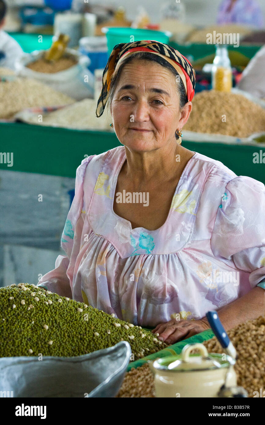 Samarkand market hi-res stock photography and images - Alamy