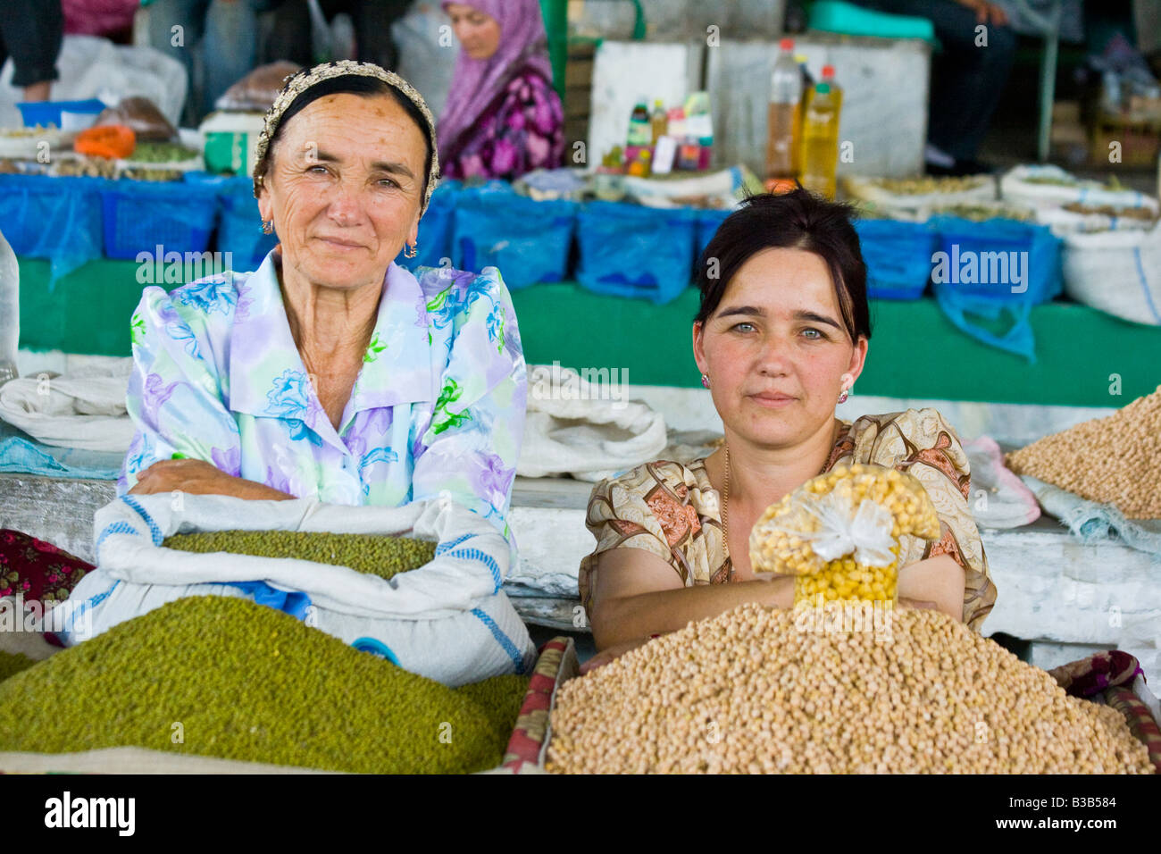 Samarkand market hi-res stock photography and images - Alamy