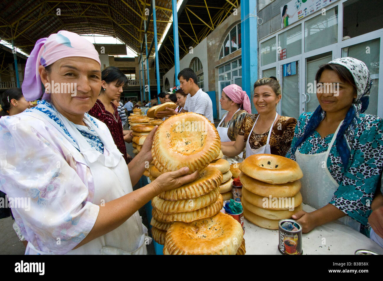 Bread Vendors in the Siab Market in Samarkand Uzbekistan Stock Photo ...