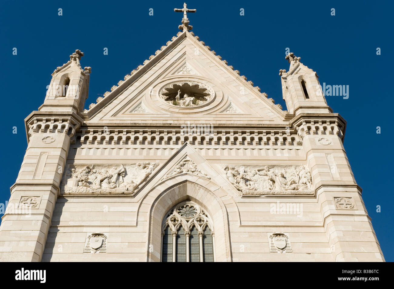 Fake building facade hi-res stock photography and images - Alamy