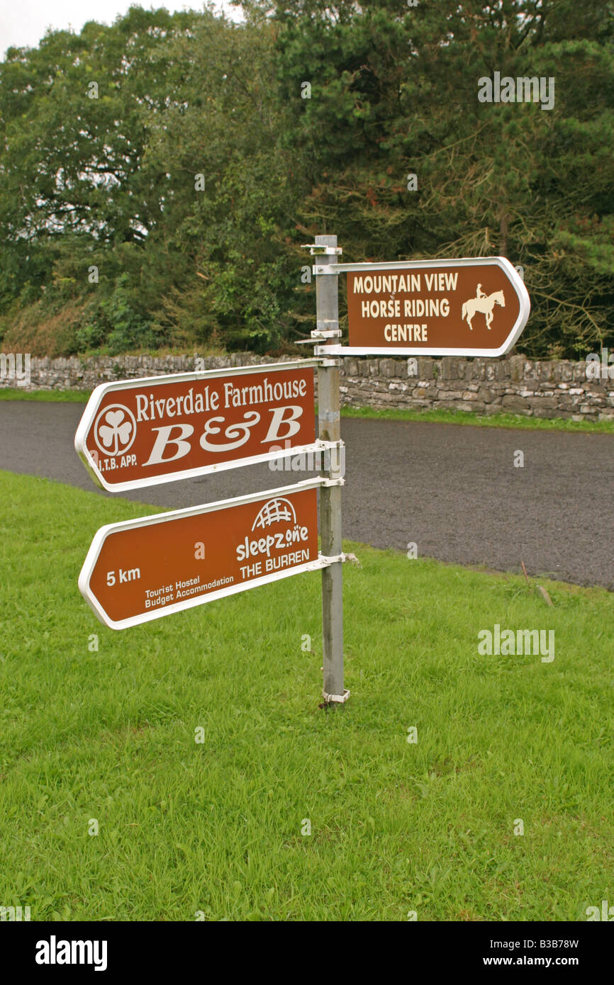 Road signs brown tourist information hi-res stock photography and ...
