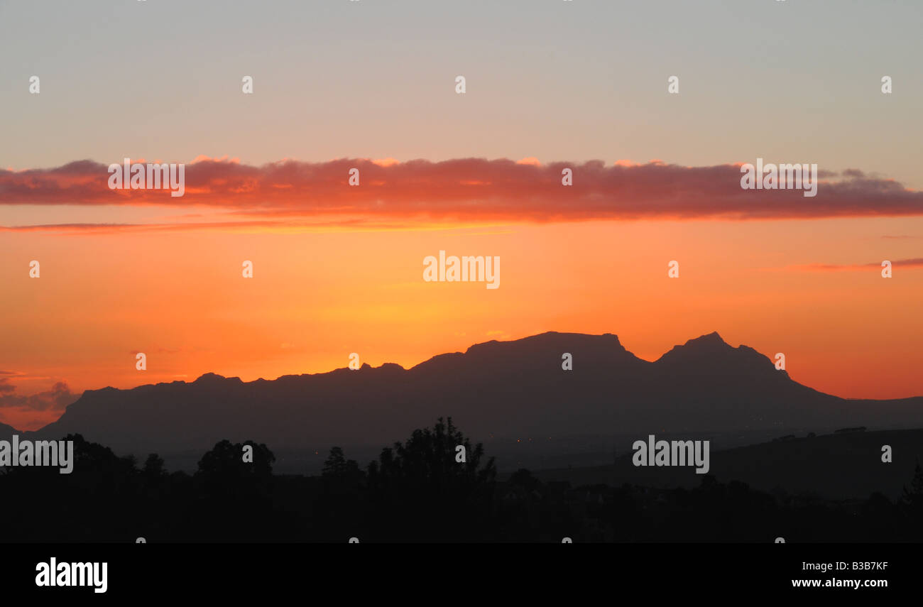 Sunset table mountain hi-res stock photography and images - Alamy
