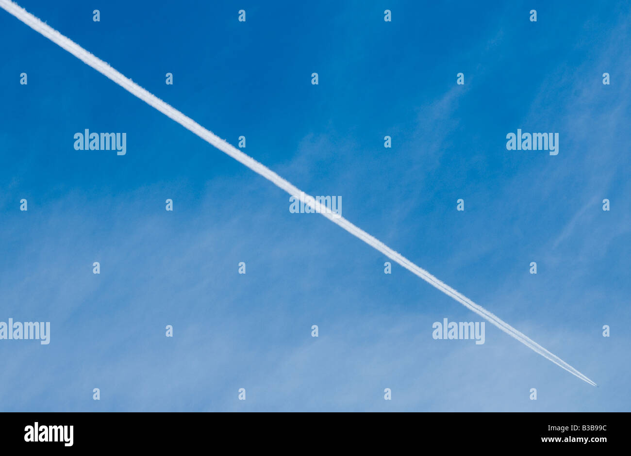 Airplane Trail In Sky Stock Photos & Airplane Trail In Sky Stock Images ...