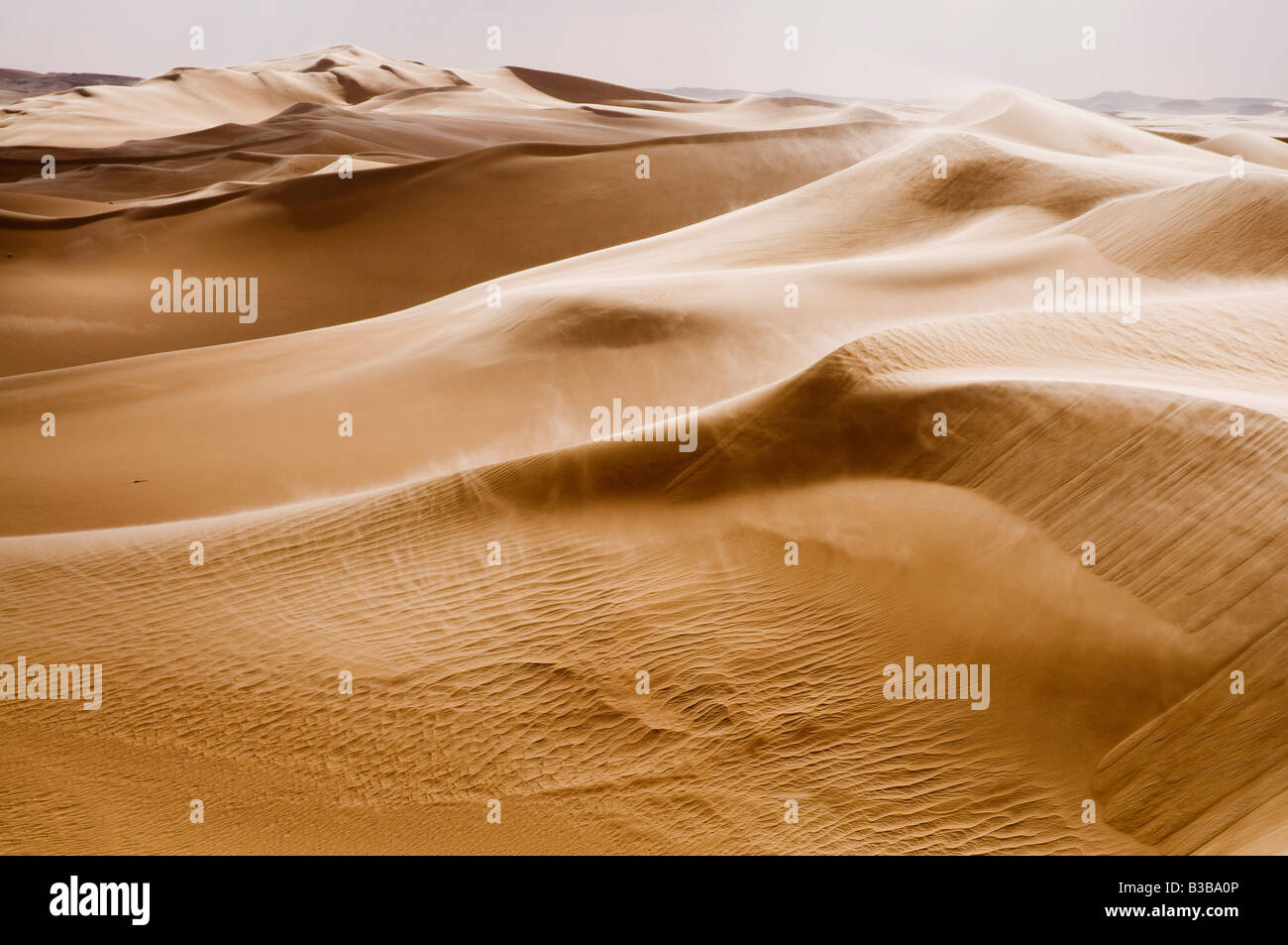 Libyan desert hi-res stock photography and images - Alamy
