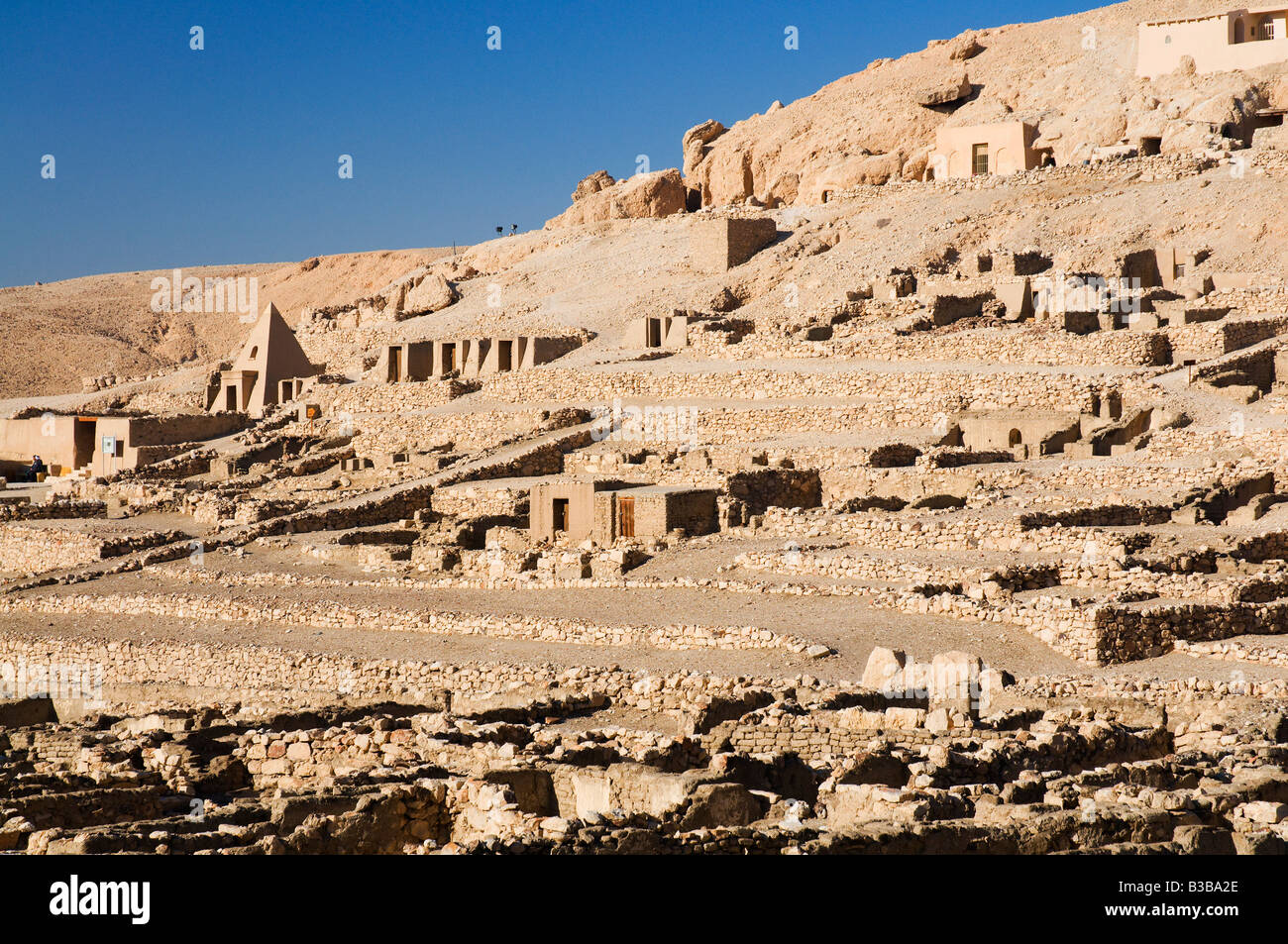 Deir el madinah hi-res stock photography and images - Alamy