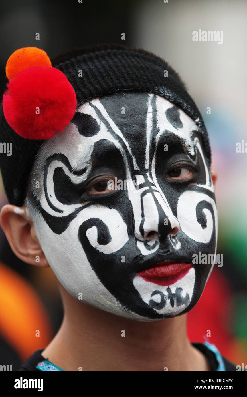 face paint at notting hill carnival 08 mask facepaint carnival party ...