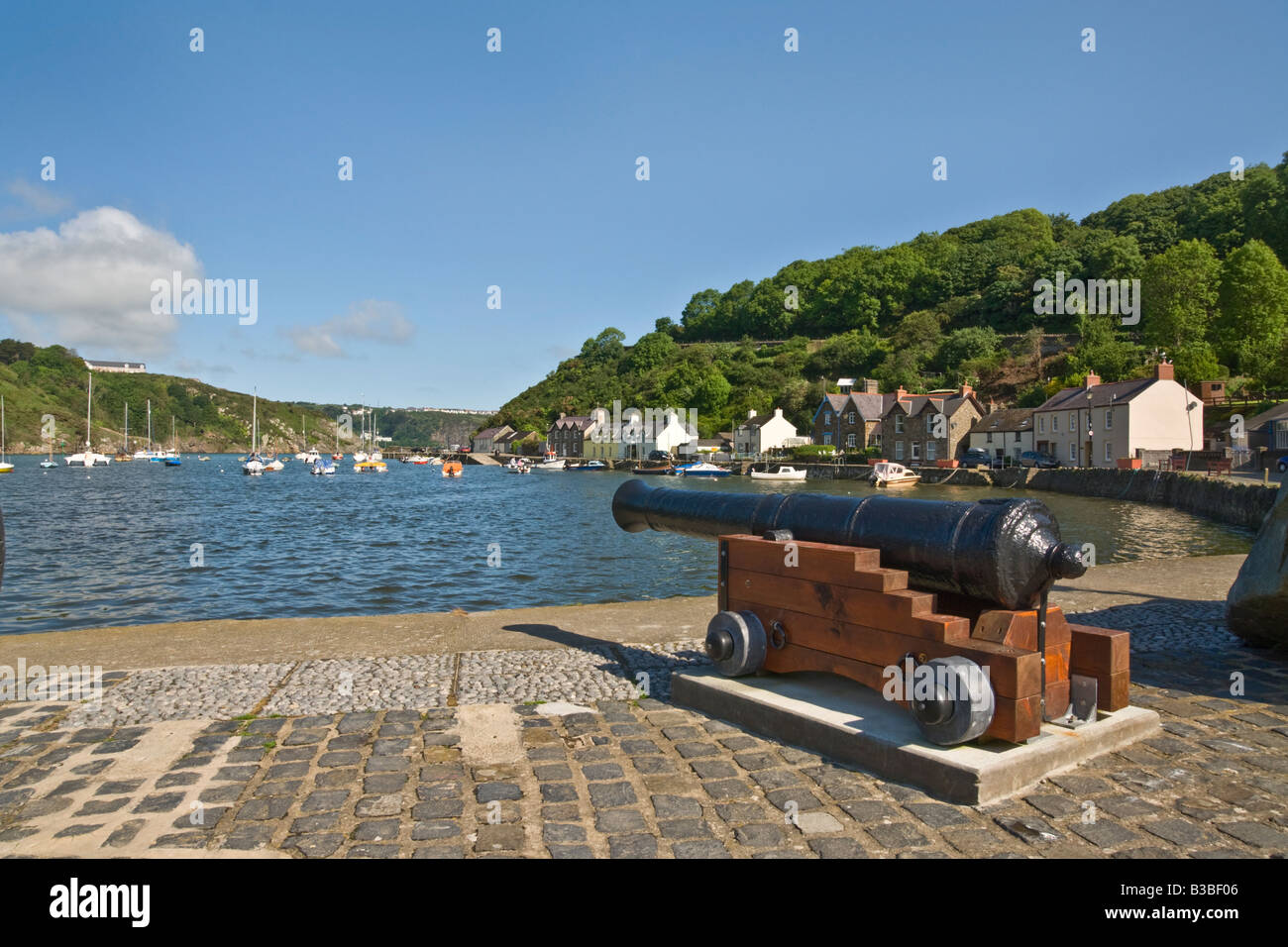 The Harbour at Lower Fishguard, Pembrokeshire Stock Photo - Alamy