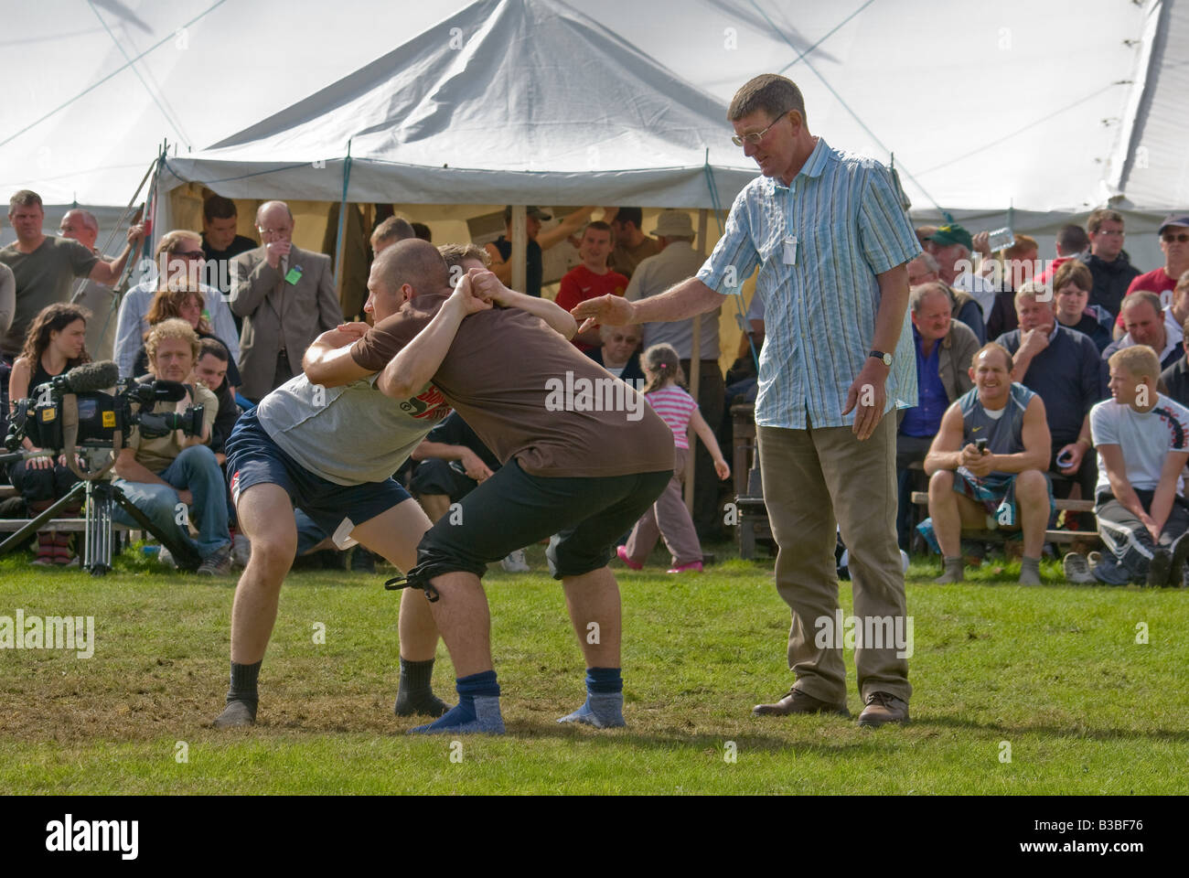 Cumberland and Westmorland wrestling at Grasmere show Stock Photo - Alamy