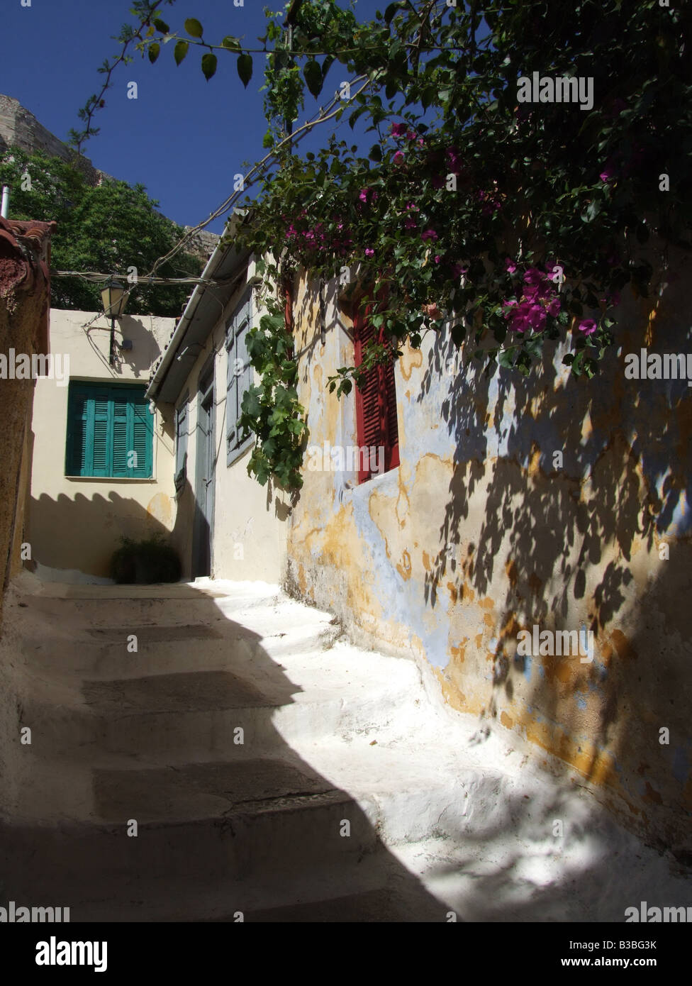 typical street scene in athens greece Stock Photo - Alamy