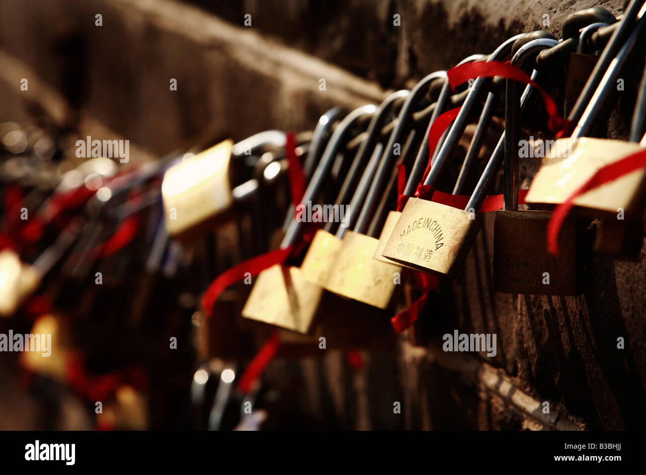 locks for luck on the Great wall of china Stock Photo - Alamy