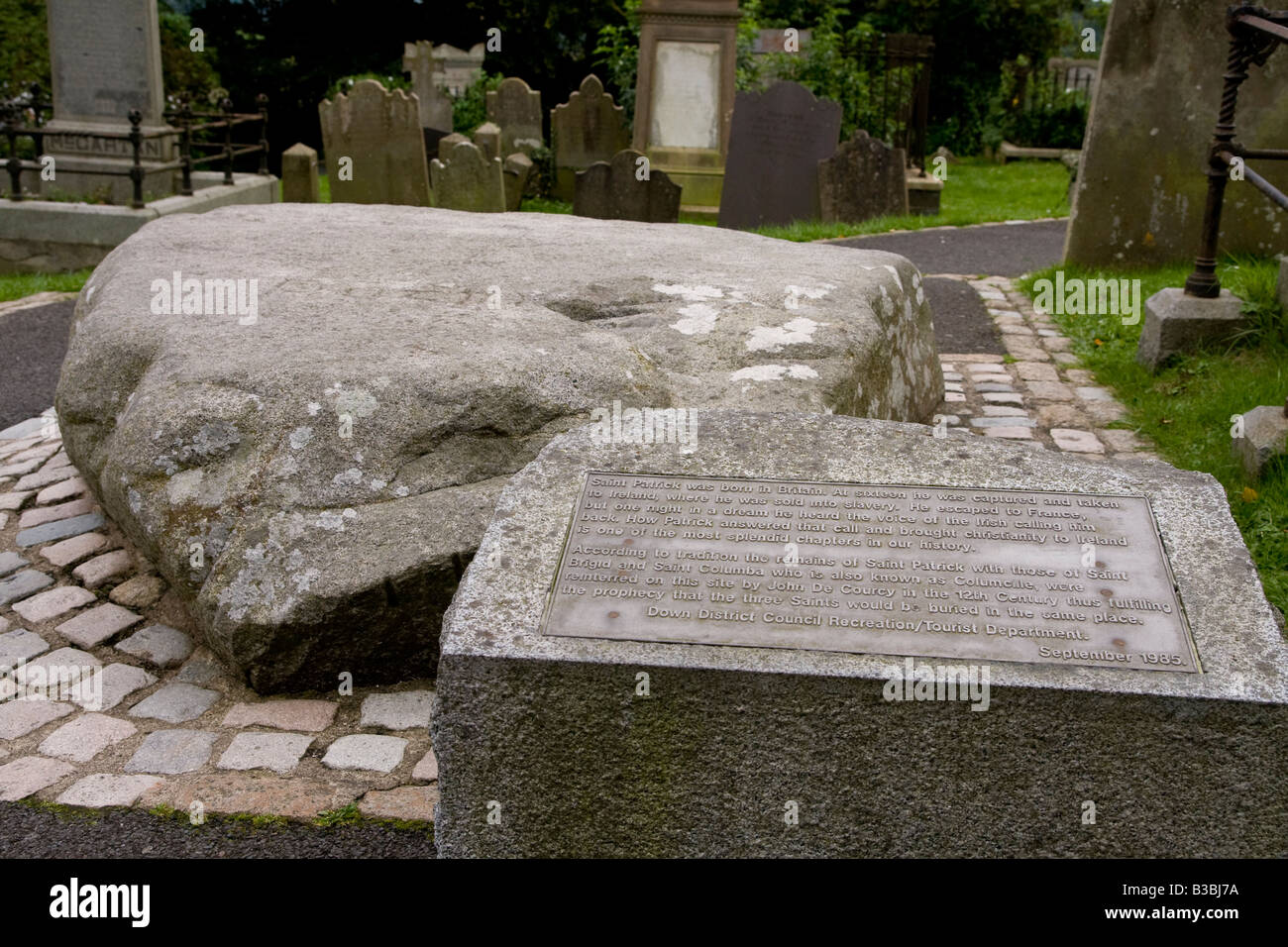 Grave of st patrick hi-res stock photography and images - Alamy