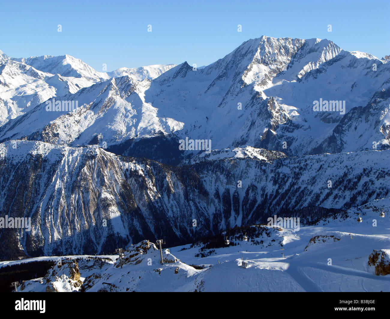 The view from the mountain top at Saulire between Meribel and ...