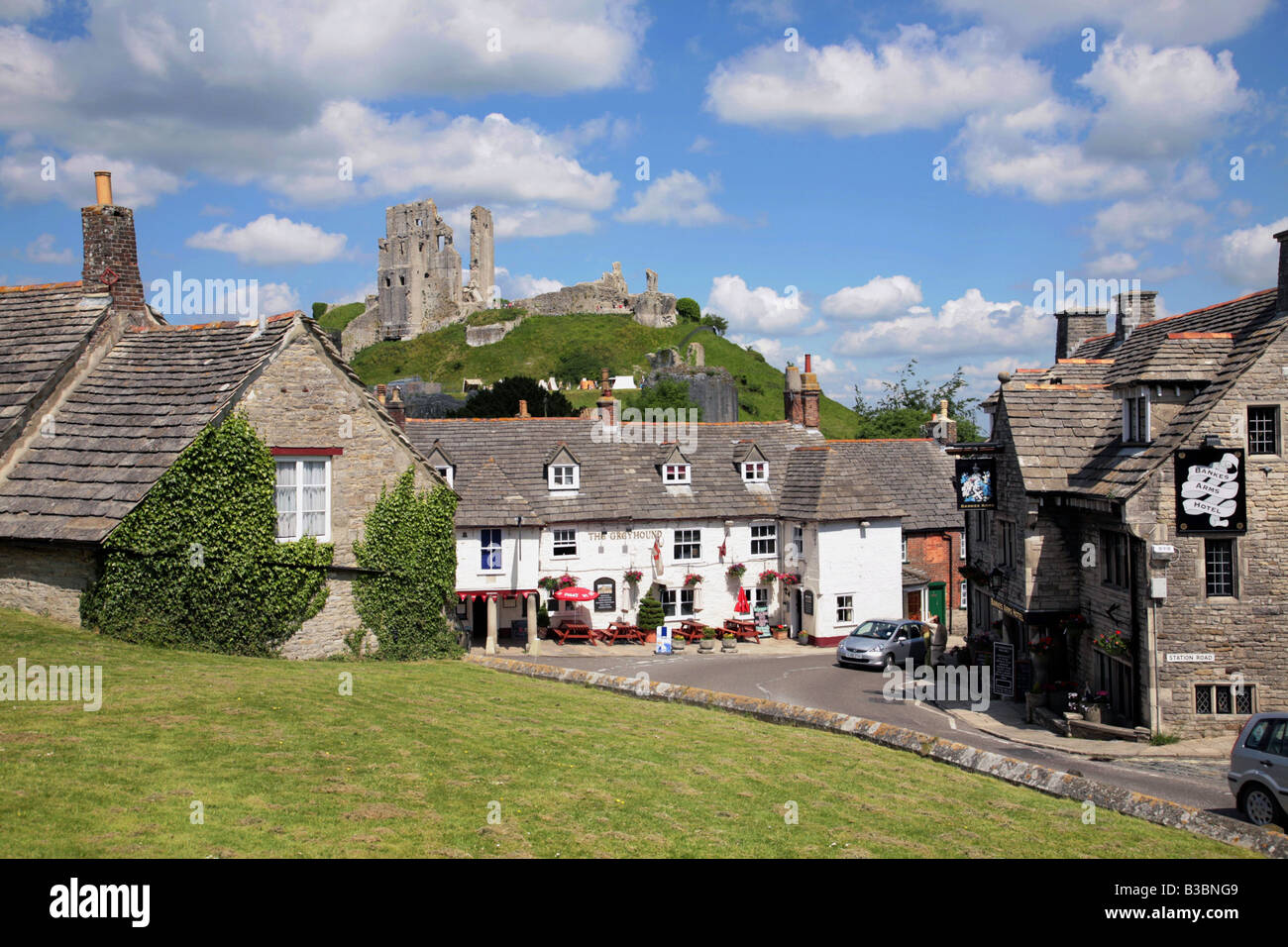 Corfe Castle - View of the ruined castle overlooking the village of ...