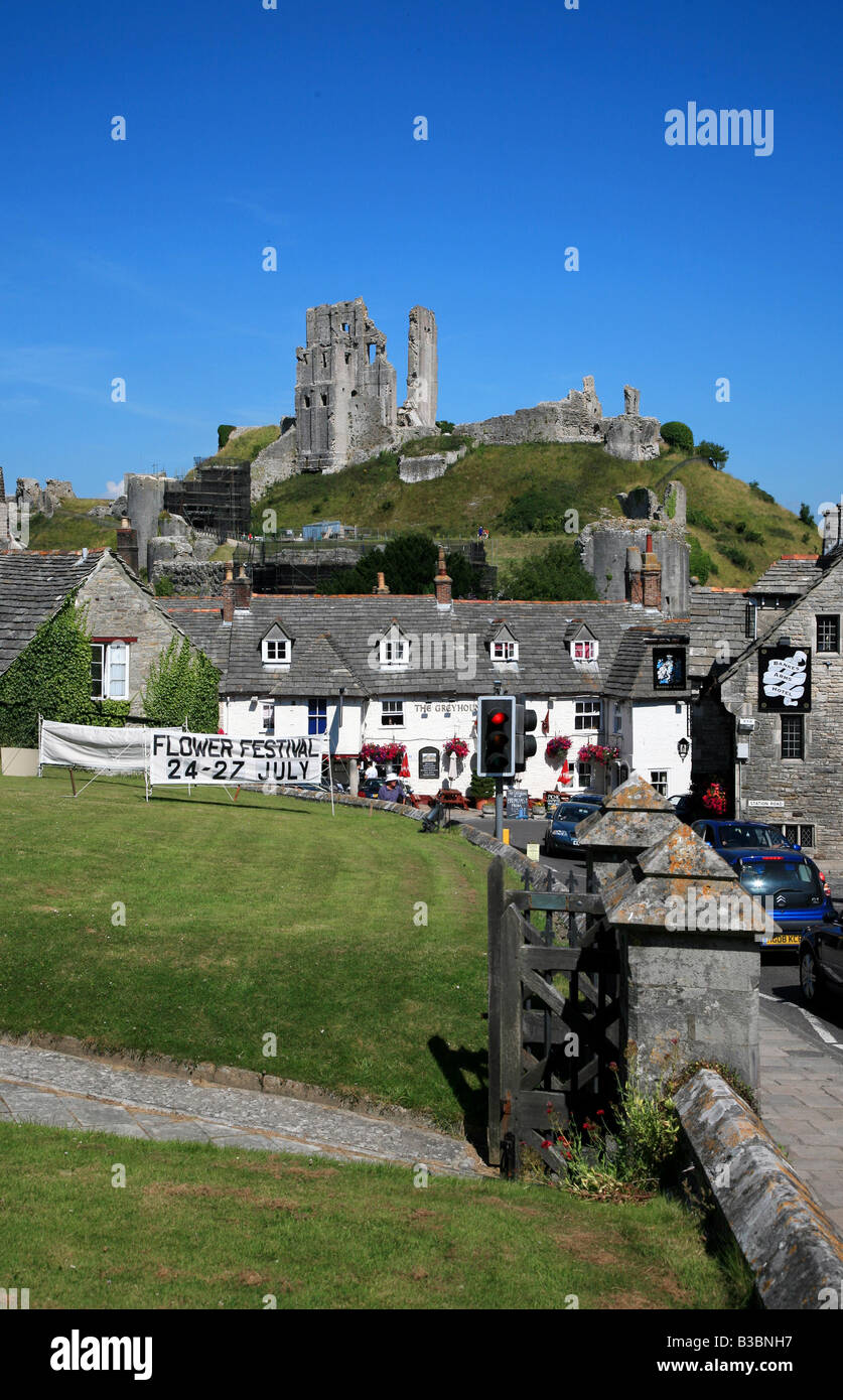 Corfe Castle - View of the ruined castle overlooking the village of ...