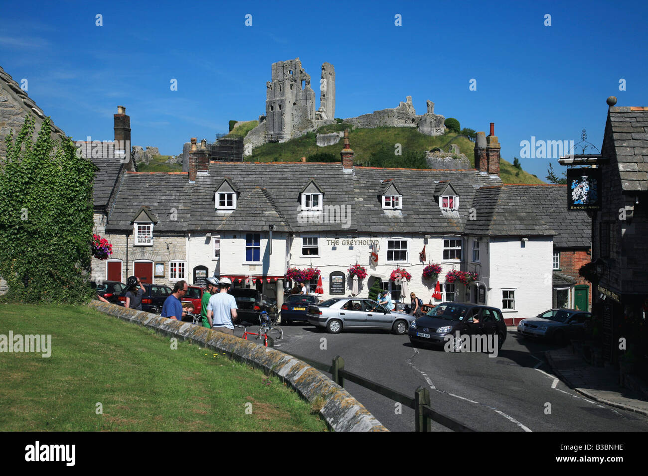 Corfe Castle - View of the ruined castle overlooking the village of ...
