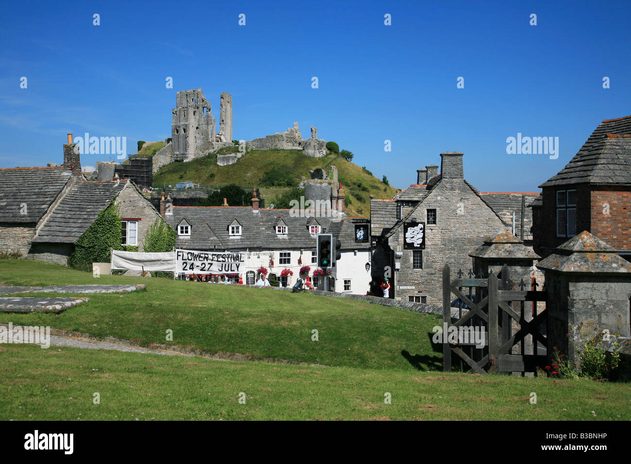 Corfe Castle - View of the ruined castle overlooking the village of ...