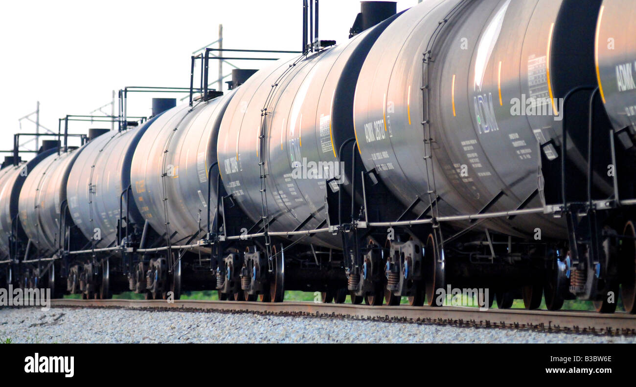 Railroad tanker car hi-res stock photography and images - Alamy