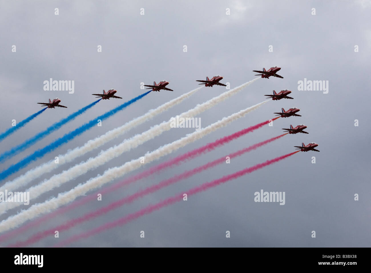 The Red Arrows flying display Stock Photo - Alamy