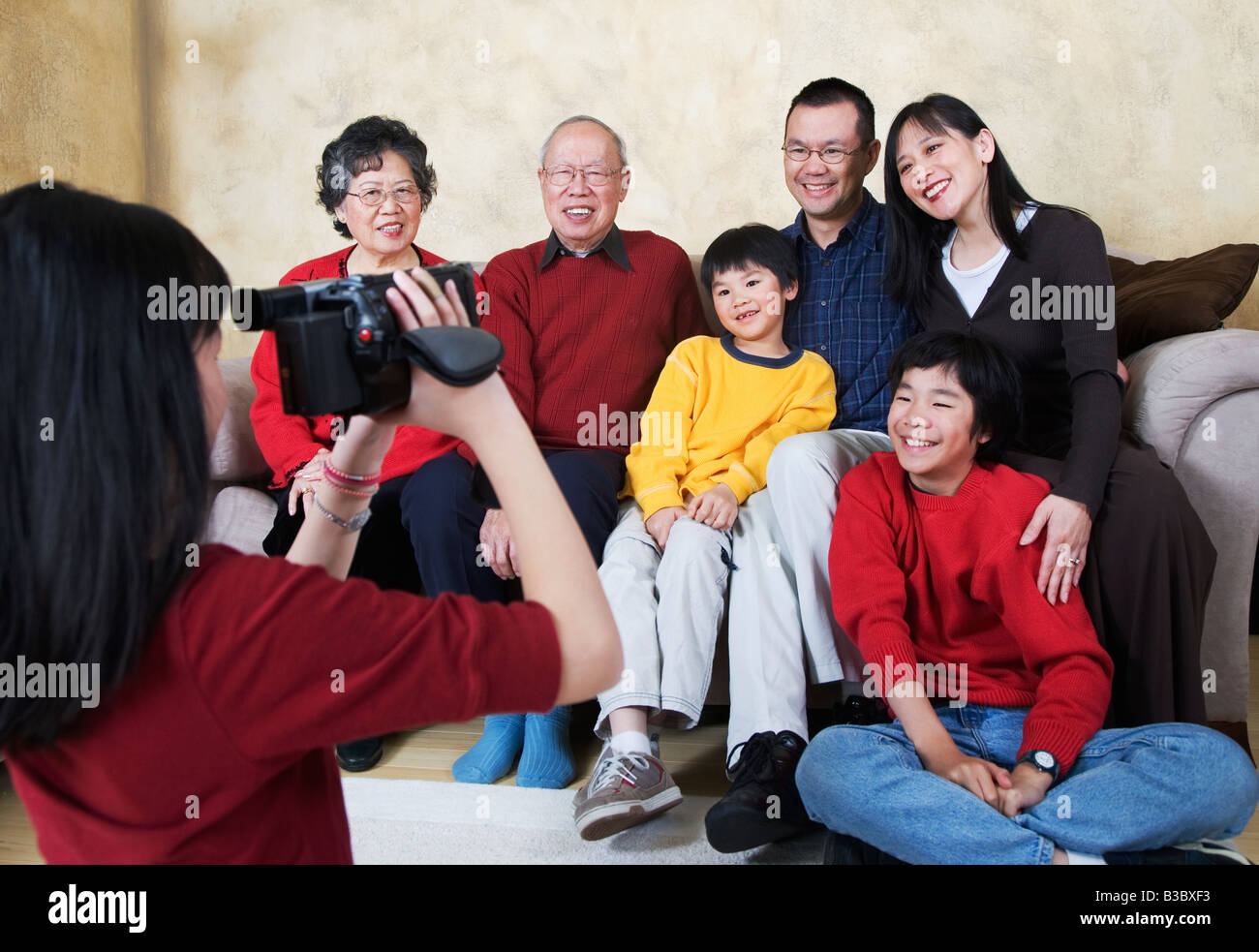 Asian multi generations lifestyle home hi-res stock photography and ...