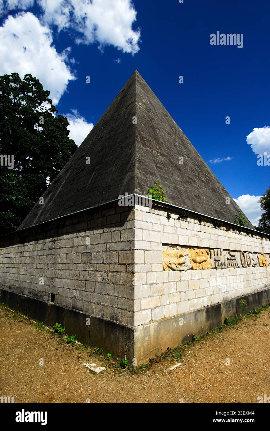 Power of the pyramid hi-res stock photography and images - Alamy