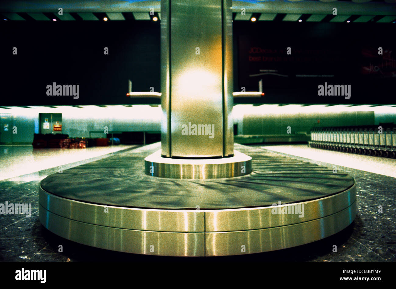 Heathrow airport arrivals empty hi-res stock photography and images - Alamy