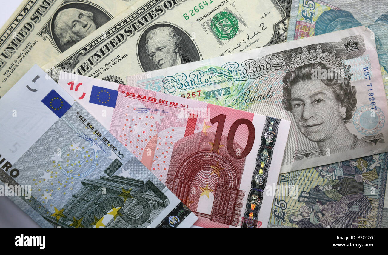 Billetes de euro 100 hi-res stock photography and images - Alamy