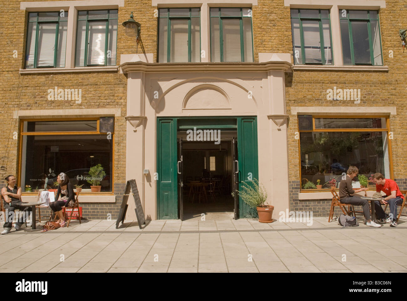 London dalston cafe hi-res stock photography and images - Alamy