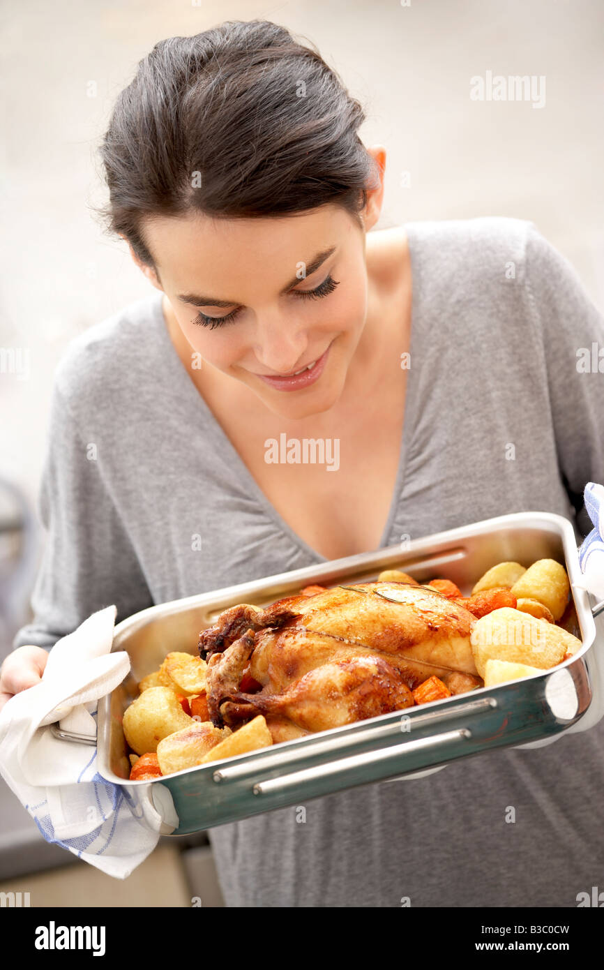 Chicken in a tray hi-res stock photography and images - Alamy