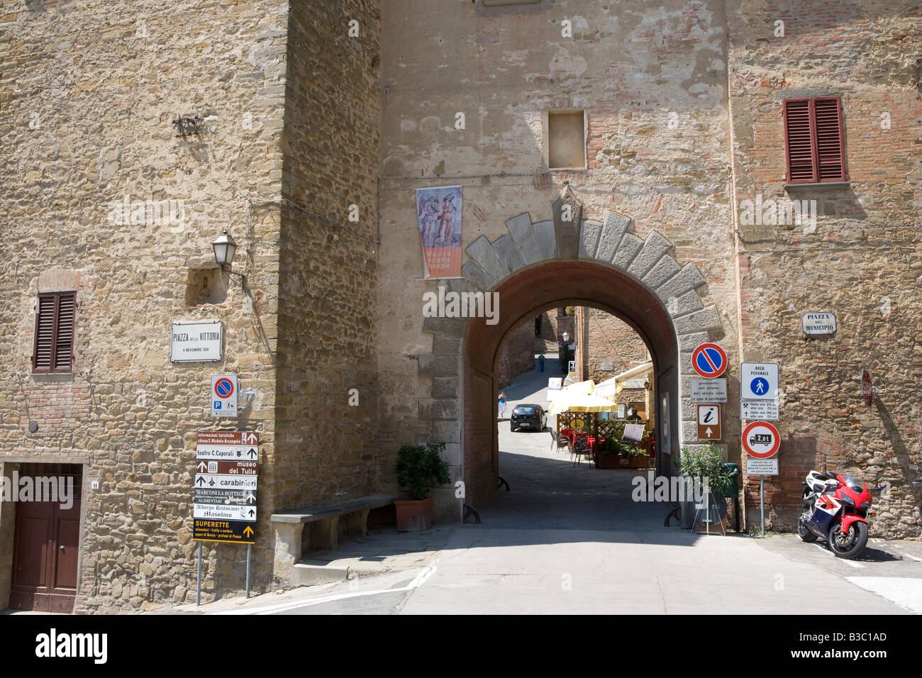 Medieval arch Panicale Umbria Italy Stock Photo - Alamy