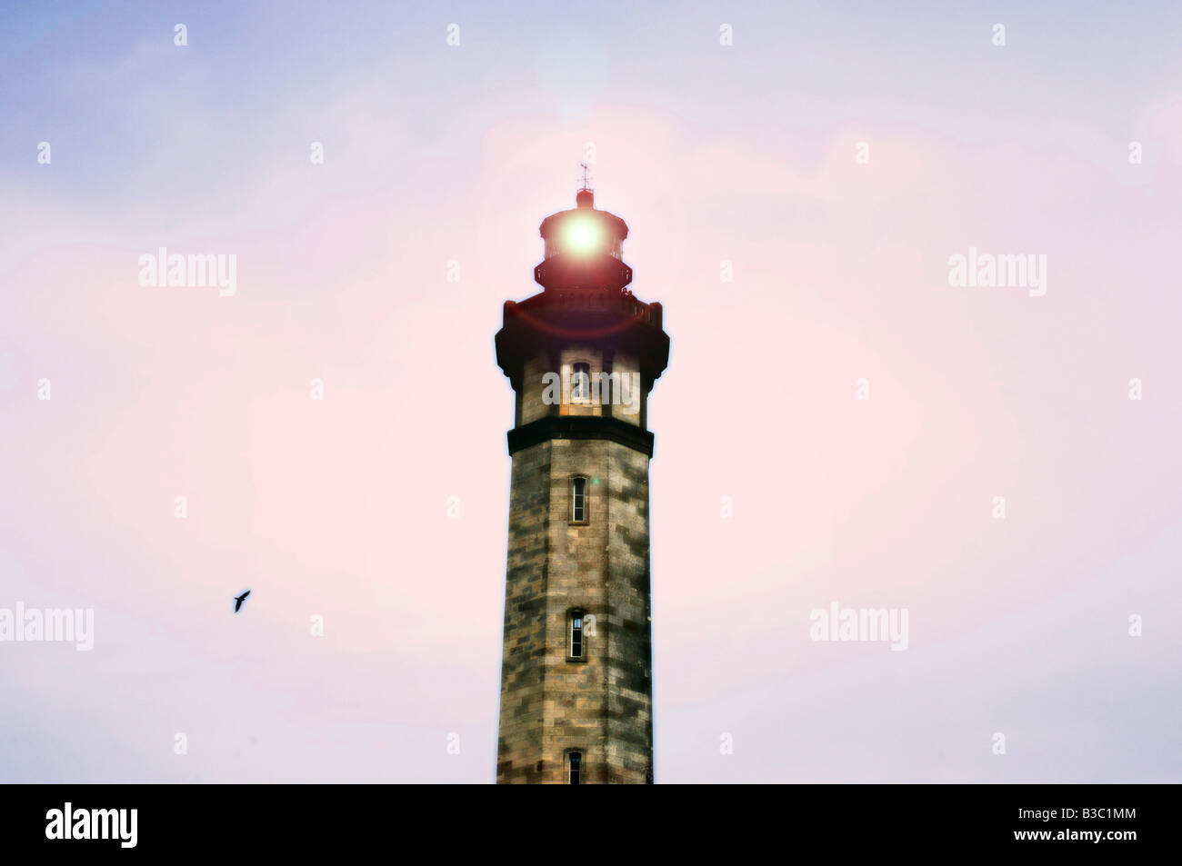 Lighthouse showing way sea hi-res stock photography and images - Alamy
