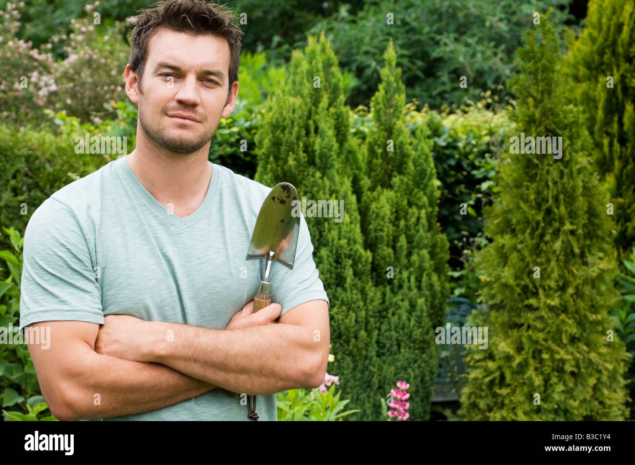 1 man standing outside hi-res stock photography and images - Alamy