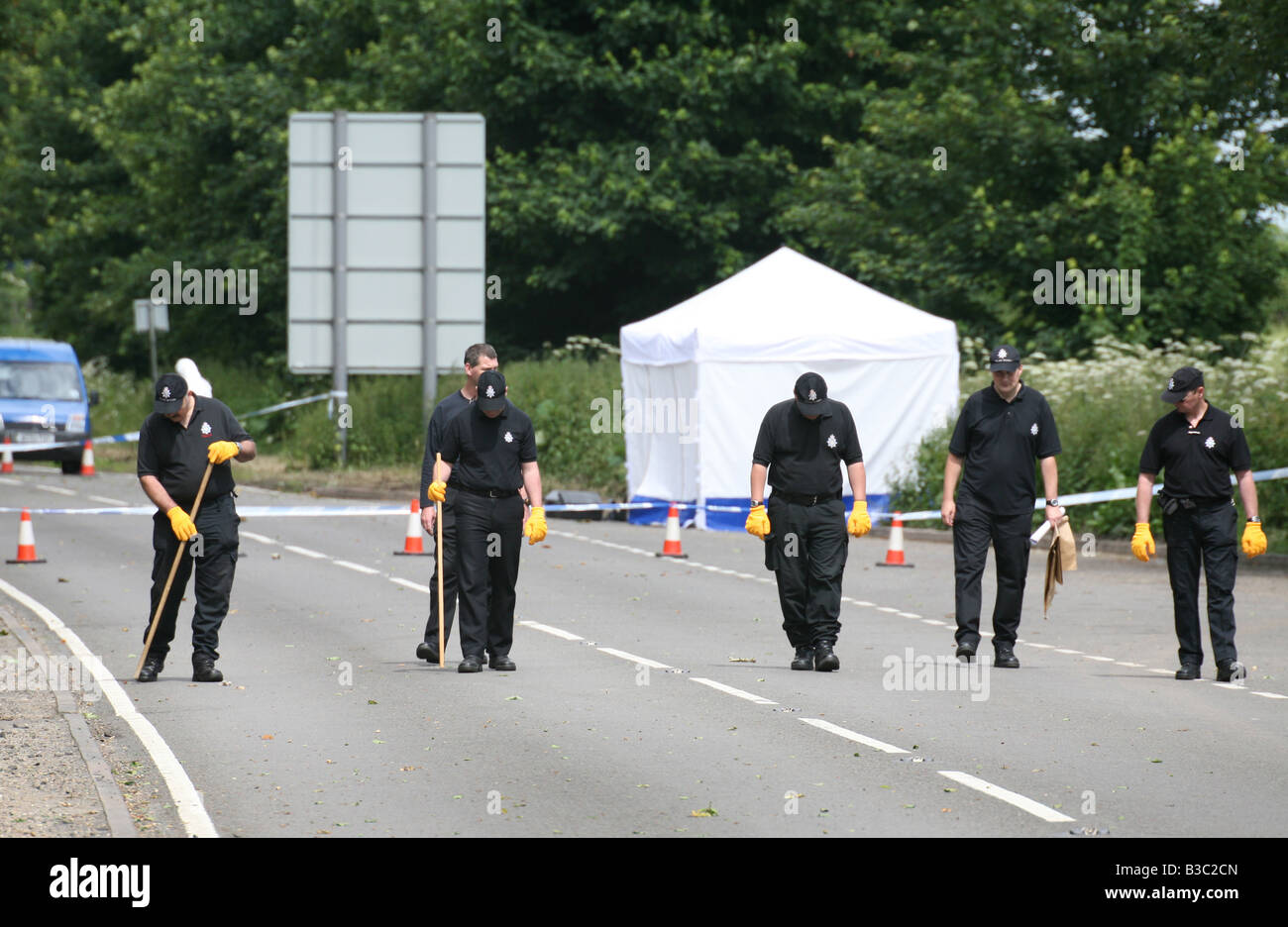 Forensic tent hi-res stock photography and images - Alamy