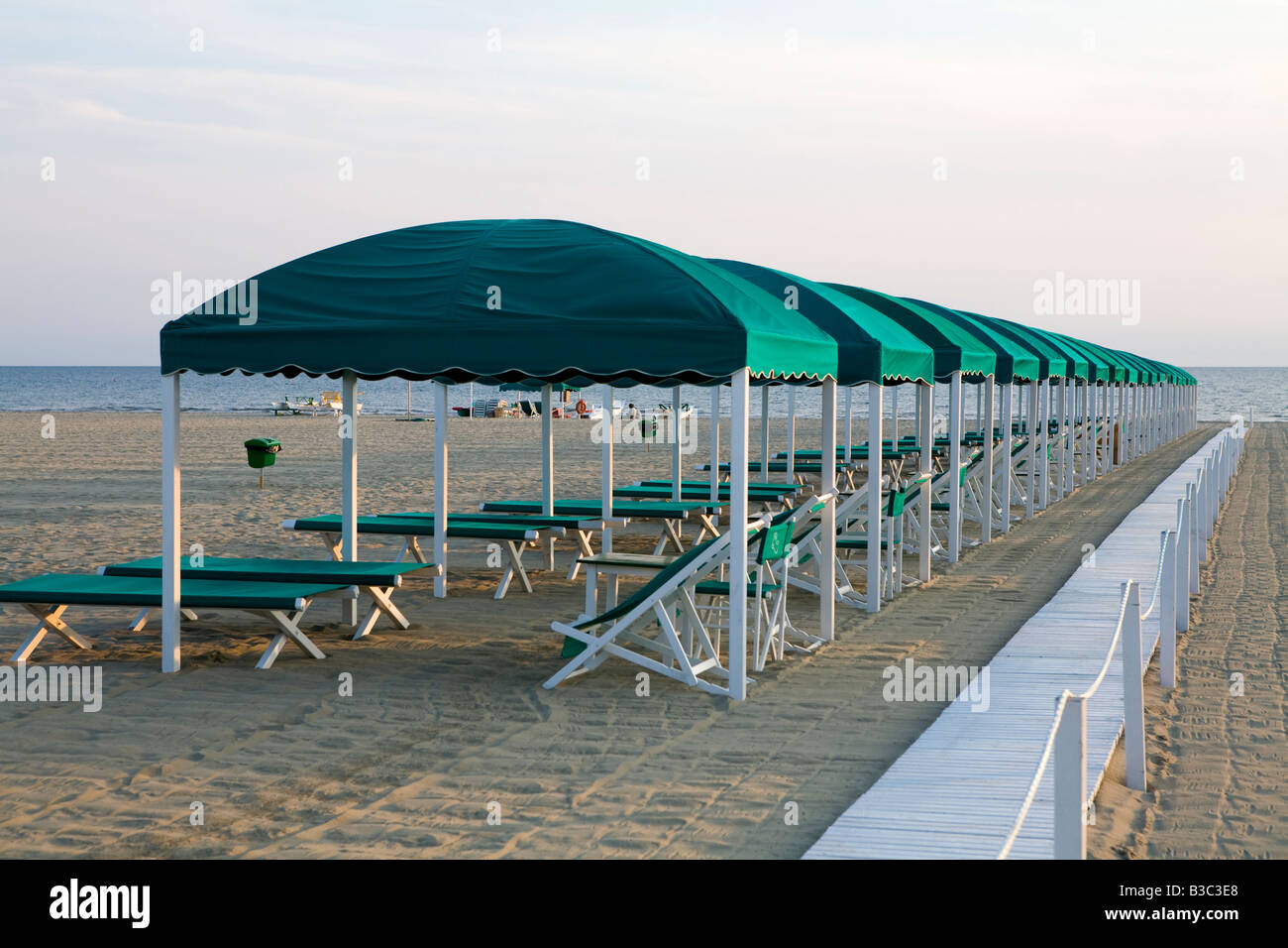 Sunbathing areas hi-res stock photography and images - Alamy