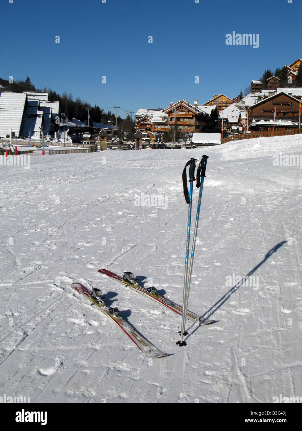 Snow boarding pair hi-res stock photography and images - Alamy