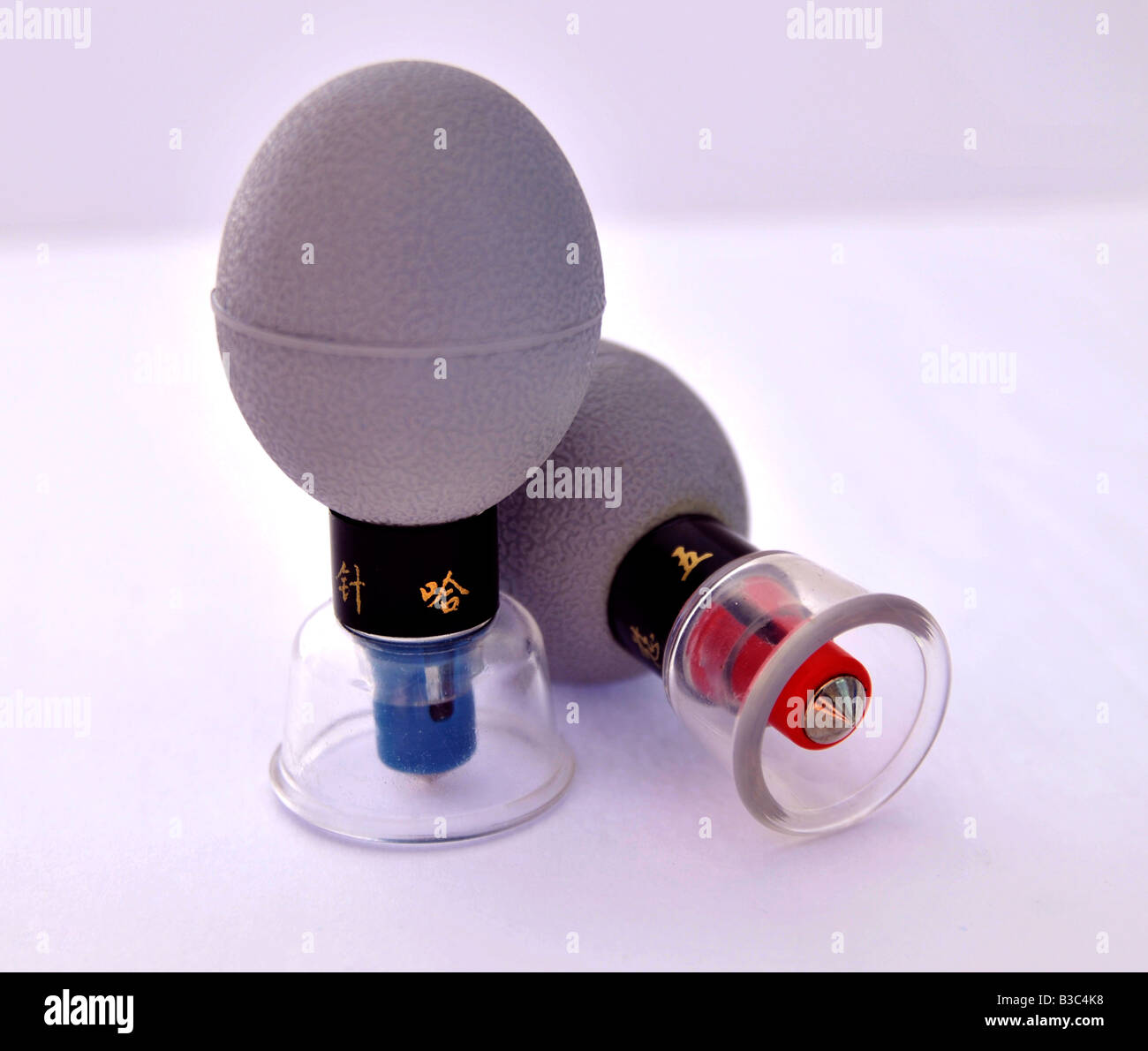 Magnetic suction hi-res stock photography and images - Alamy