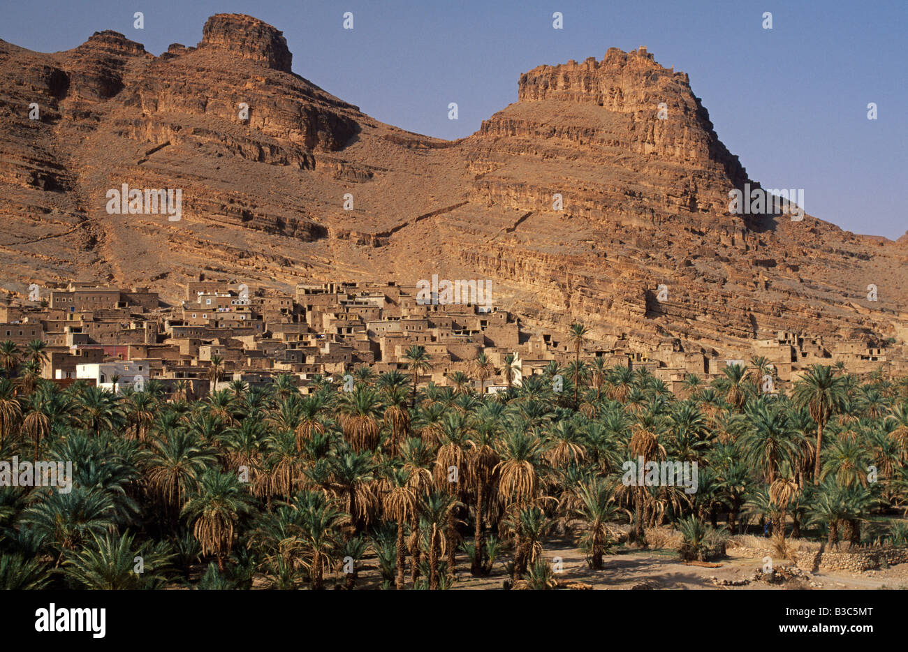 Atlas foot hills hi-res stock photography and images - Alamy