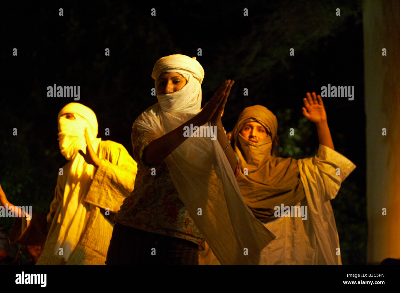 Fes fez festival hi-res stock photography and images - Alamy