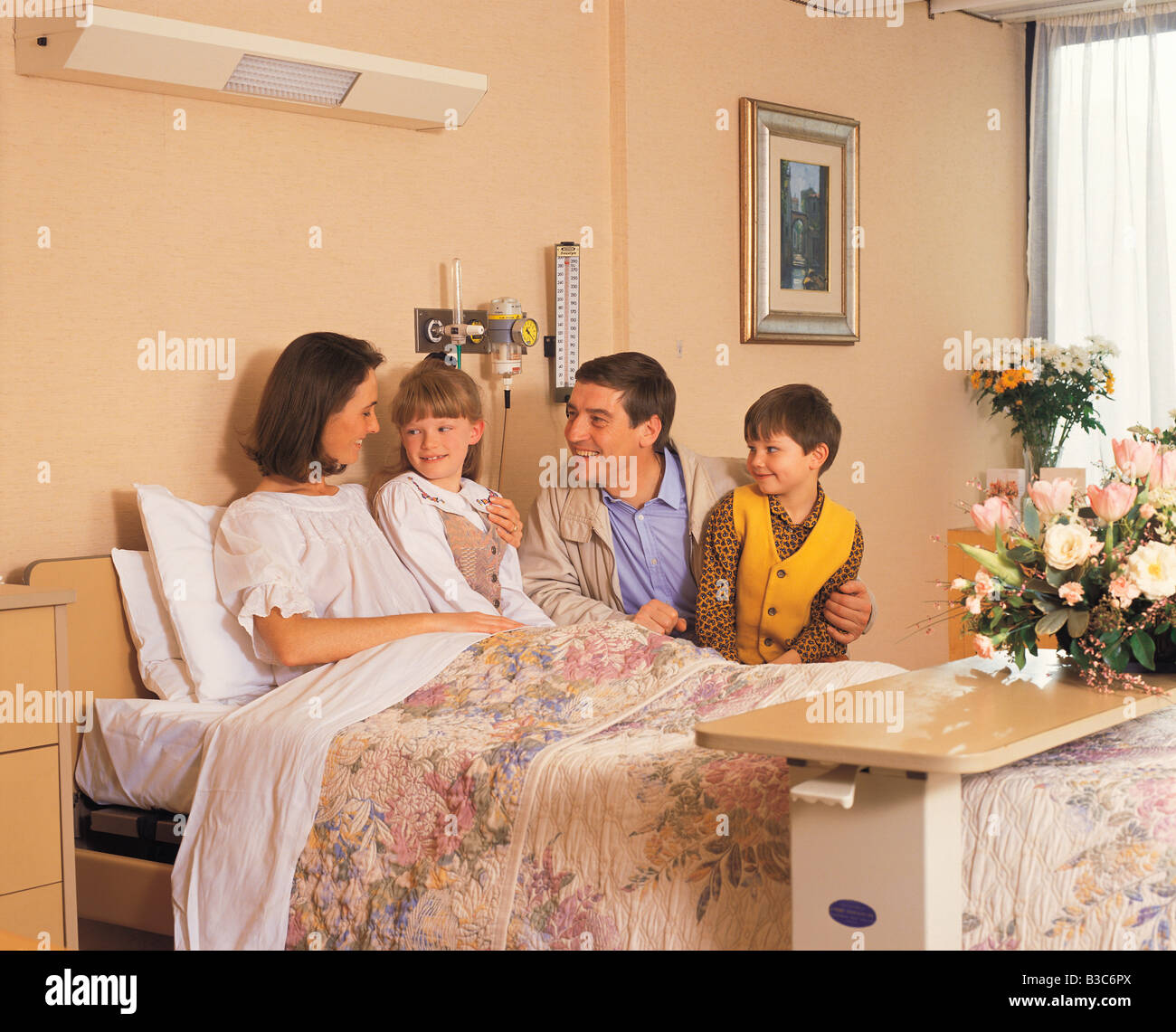 Hospital bedroom uk hi-res stock photography and images - Alamy