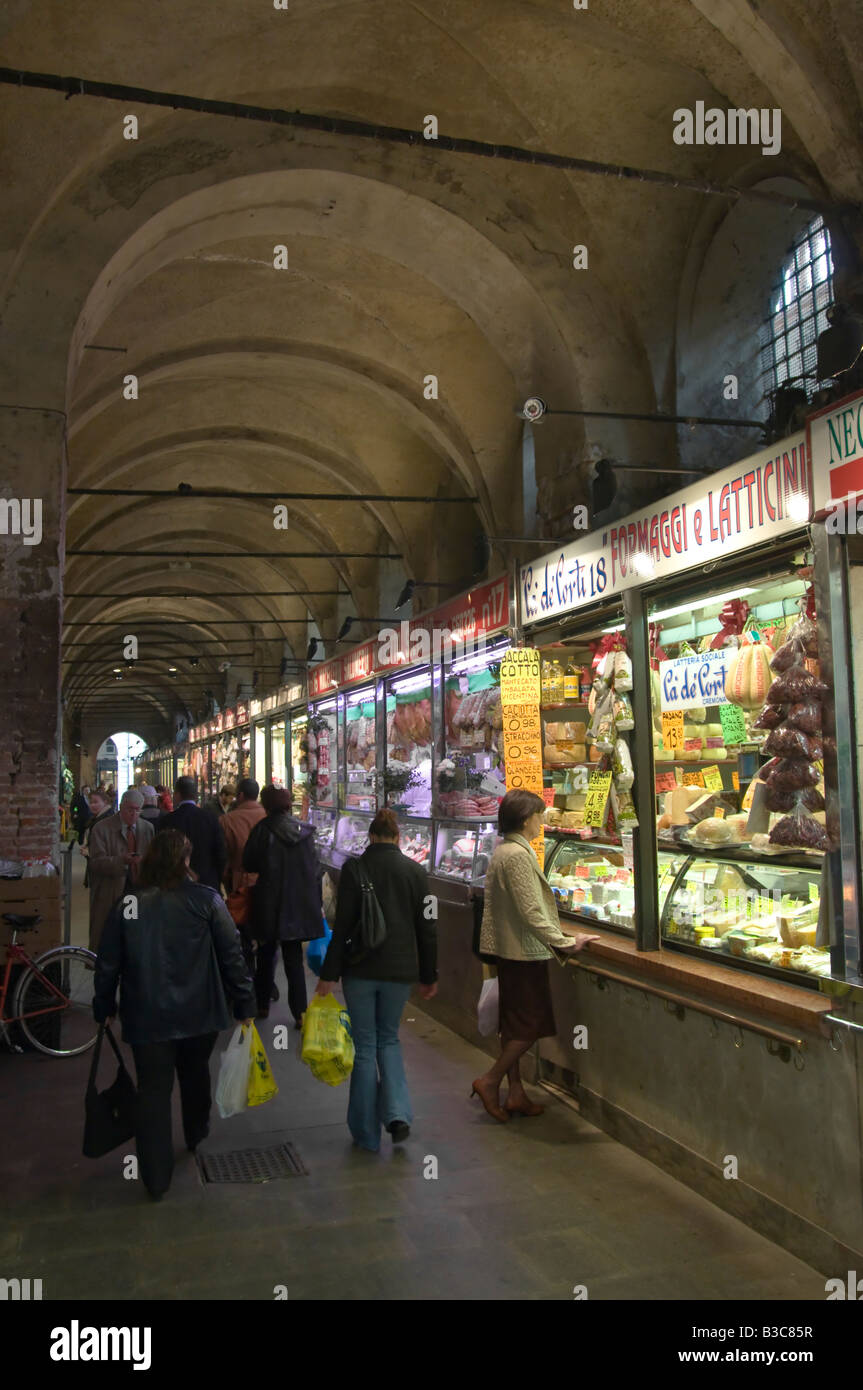 Padova (Padua), Veneto, Italy. Shops under the arches of Palazzo della ...