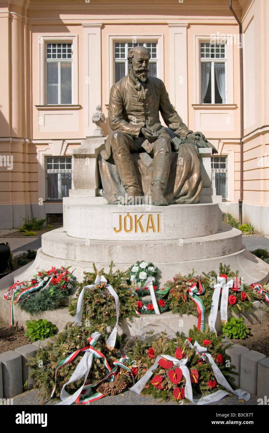 Statue of jokai mor hi-res stock photography and images - Alamy