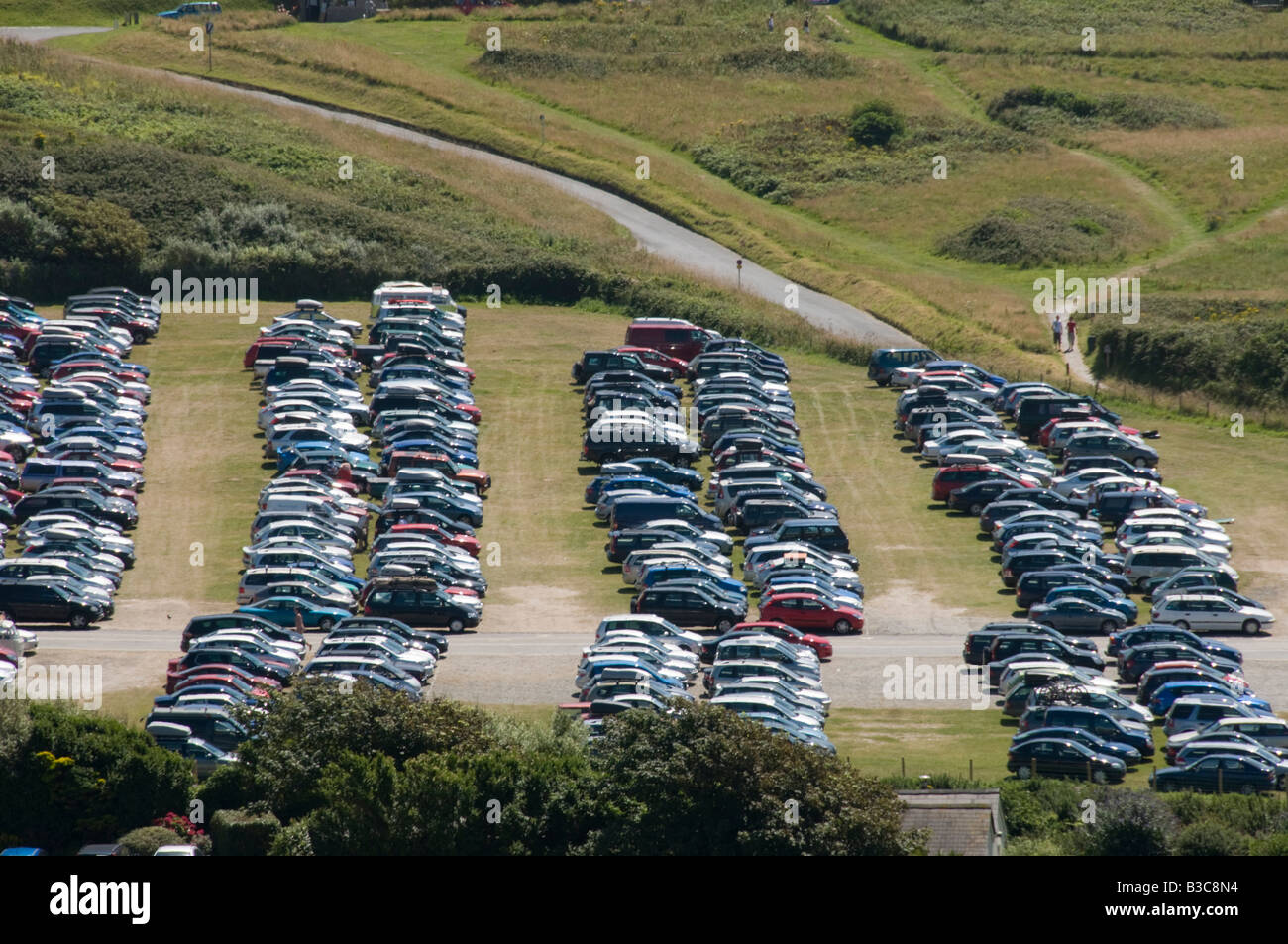 Packed car park at Woolacombe, North Devon Stock Photo - Alamy