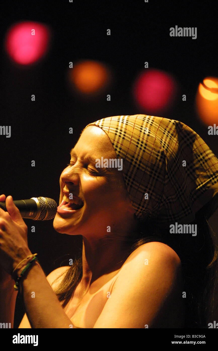 Lou rhodes hi-res stock photography and images - Alamy